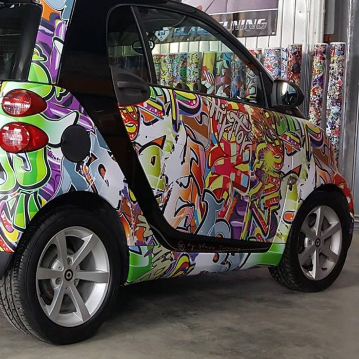 Folie Autocolant Auto - Zeci De Modele Si Culori - Preturi De Importator